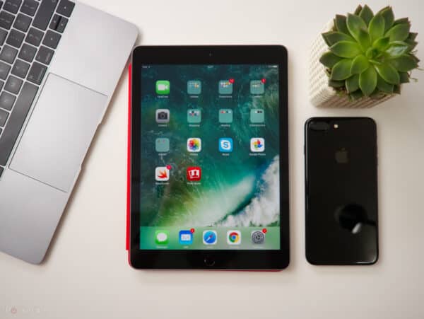 Apple iPad Dimensions - The Complete Comparison - Hooked To Books